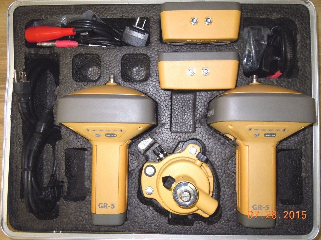 Topcon GR-5 RTK GPS GNSS Glonass 900 mhz Radio GR5 Tesla Tablet gr3 ...