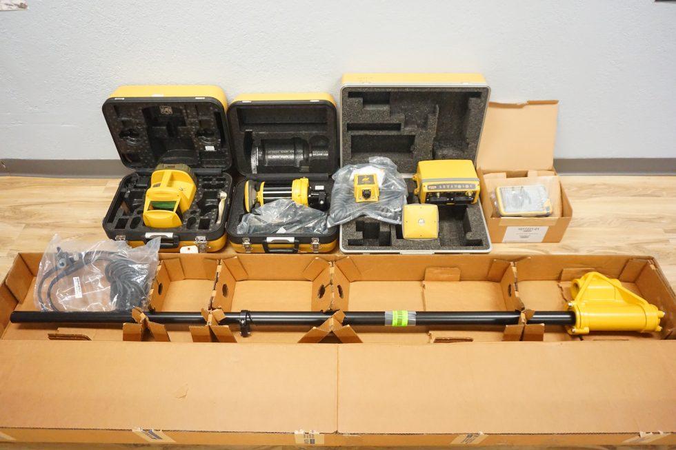 Topcon MC2 GX55 Machine Control mmGPS GPS GNSS w/ Auto’s MC2 for MC-R3 ...